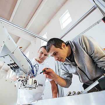 About Us - KNF | Pump Solutions and Systems